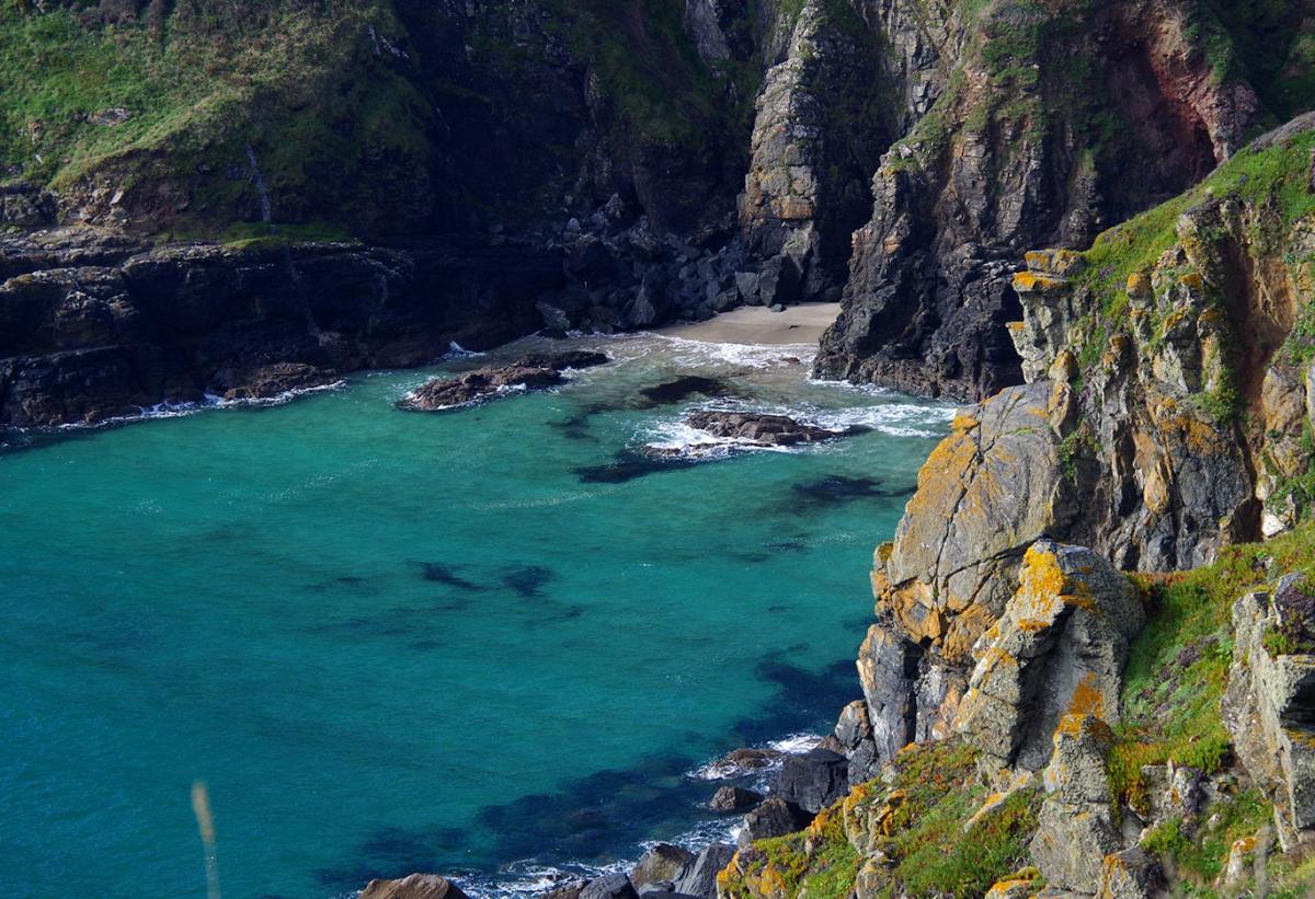 Hidden beaches & secret coves in Cornwall & Devon | Perfect Stays