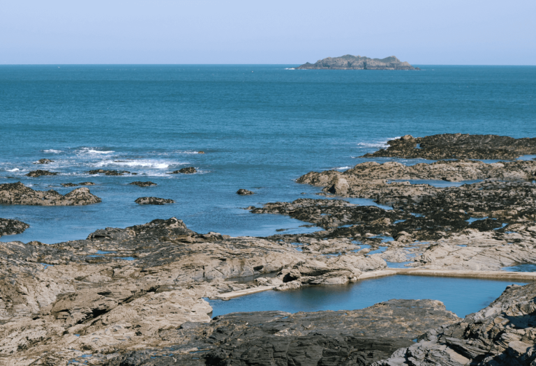 Cornwall's best tidal pools: 12 seaside swimming spots | Perfect Stays