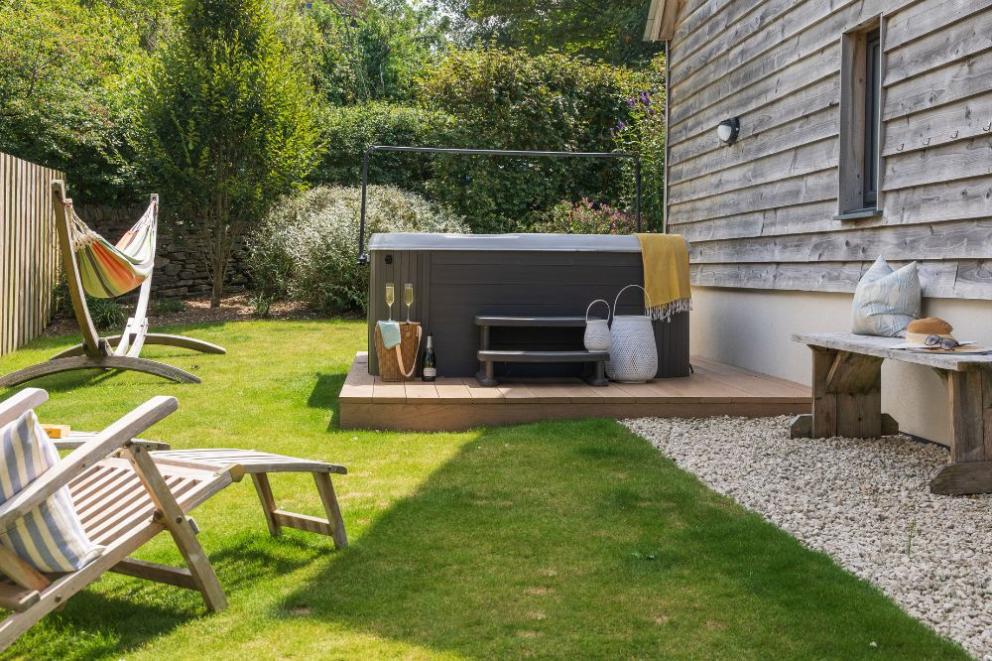 Longships, Harlyn Bay | Perfect Stays