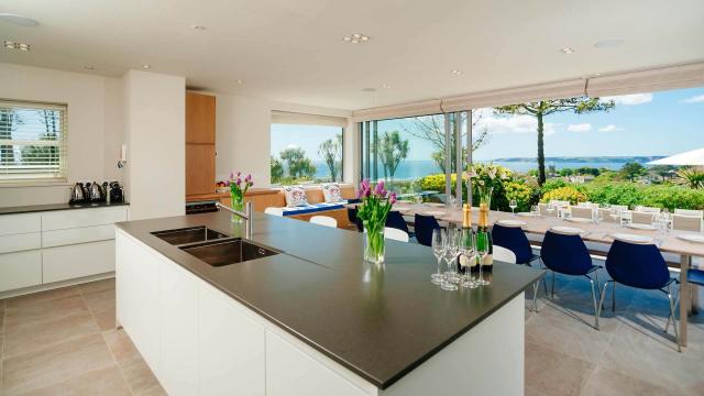 Eating in: the essential guide to in-house dining - Perfect Stays